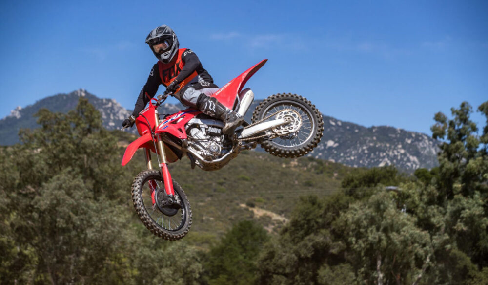 Common Issues With Dirt Bikes & How To Deal With Them - Jaxtr