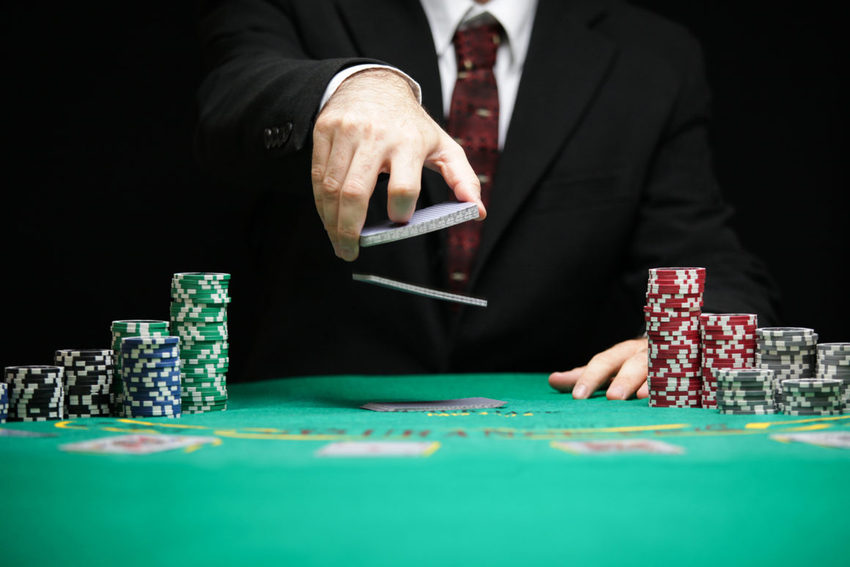 What Things to Consider While Playing Poker? - Jaxtr