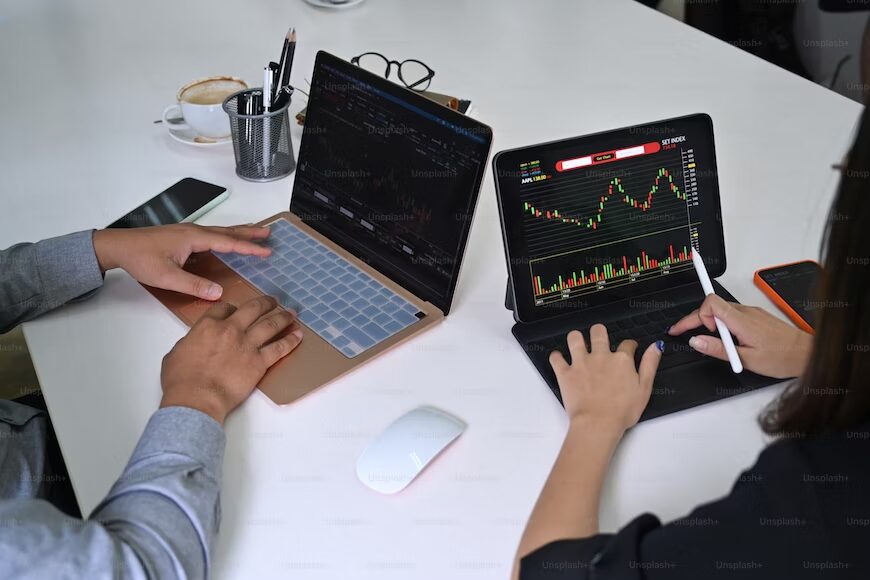 MetaTrader 4 vs MetaTrader 5: Picking the Right Trading Tool for You ... MetaTrader 4 vs MetaTrader 5: Picking the Right Trading Tool for You ...